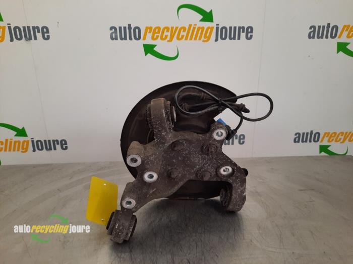 Knuckle, front right Mercedes A 1.6 A-180 16V - A2463320501
