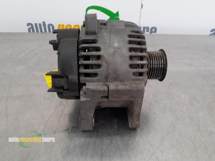Dynamo Renault Megane II 2.0 16V - 8200588648 F4RZ7 VALEO