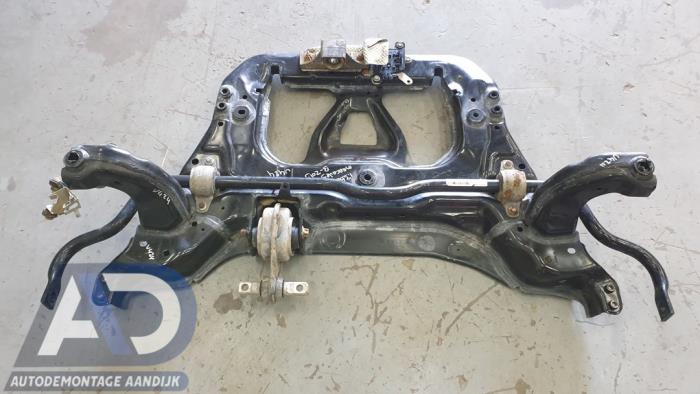 Subframe Mercedes B 1.3 B-200 Turbo 16V - A2473200511 282914