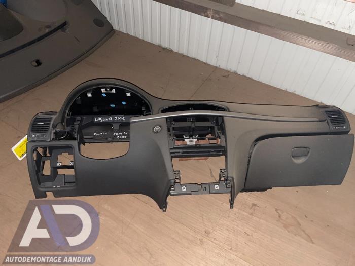 Armaturenbrett Renault Laguna II Grandtour 1.6 16V - 00000