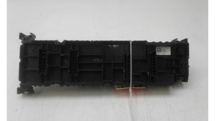 Boîte à fusibles Mercedes V 2.1 200 CDI, 200 d 16V - 4479060117