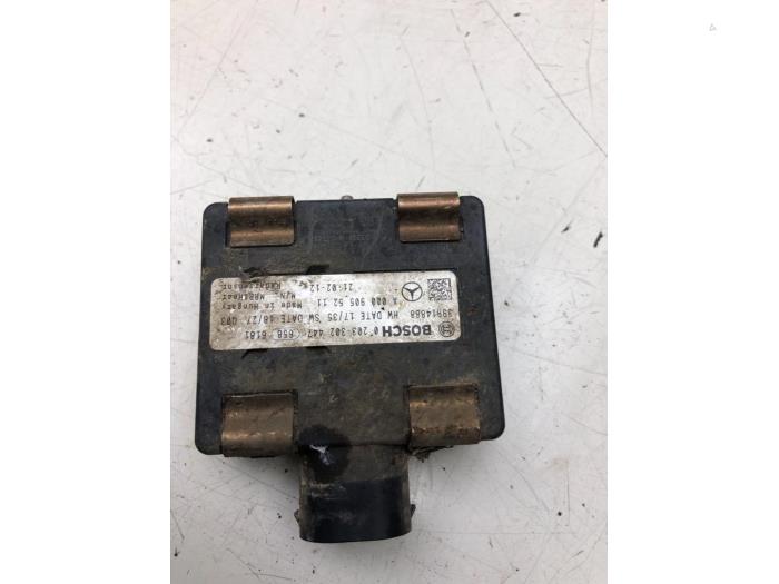 Capteur radar Mercedes C Estate C-300 e 2.0 16V - 0009055211