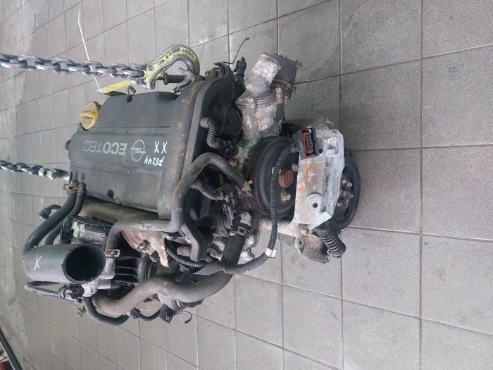 Opel Corsa 1995 Engine