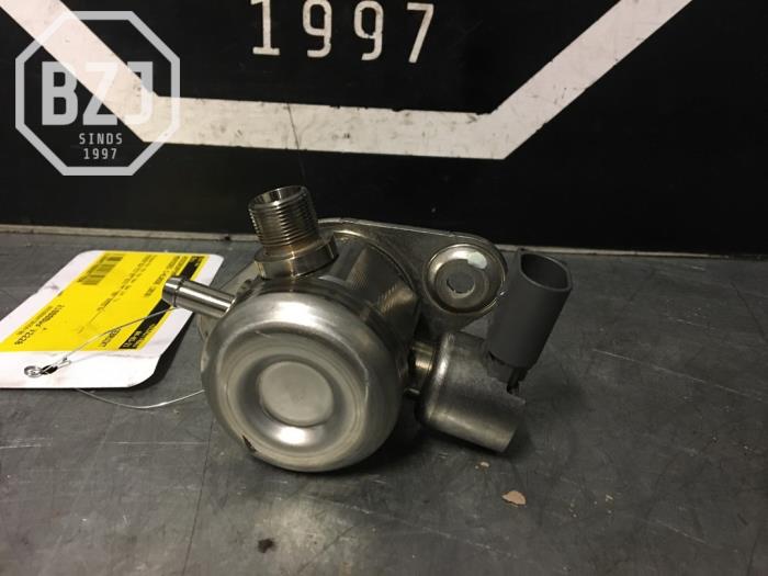 High pressure pump Mercedes C C-350 e 2.0 16V - A2740700501