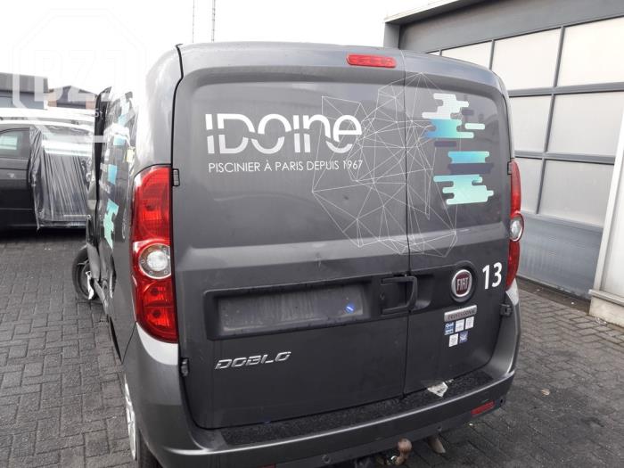 Fiat Doblo Cargo (263) 1.6 D Multijet Hecktüren Bus-Lieferwagen Vorrat