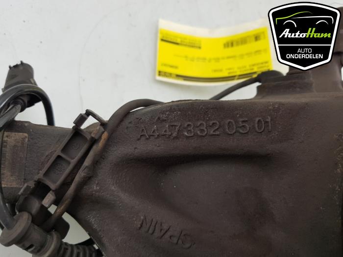 Knuckle, front right Mercedes Vito 2.2 114 CDI 16V - A4473320501