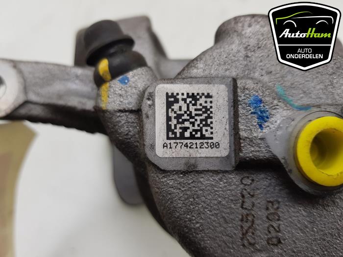 Front brake calliper, left Mercedes GLB 1.3 GLB-180 Turbo 16V ...