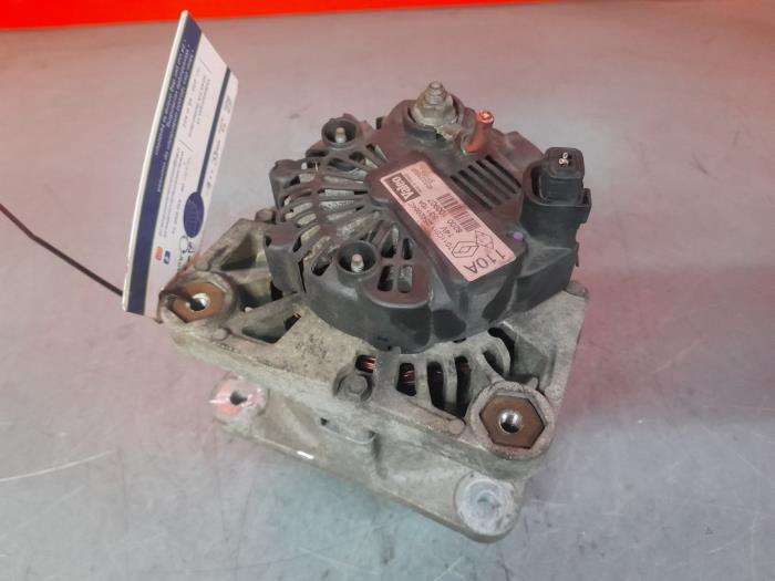 Dynamo Renault Megane II 1.4 16V 98 - 8200100907 K4JD7 VALEO