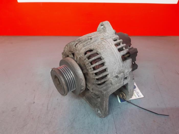 Dynamo Renault Megane II 1.4 16V 98 - 8200100907 K4JD7 VALEO