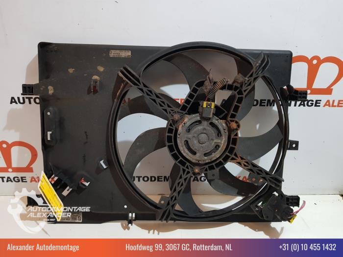 Cooling fans Fiat Grande Punto 1.4 - 55701410