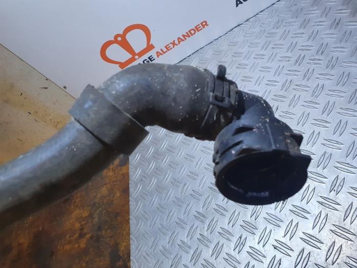 Radiator hose Volkswagen Caddy III 1.6 TDI 16V - XXXXX