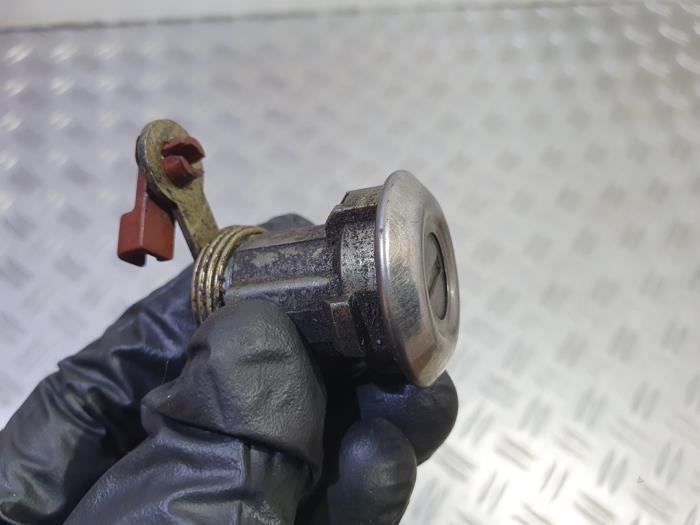 Ignition lock + key Daihatsu Sirion/Storia 1.0 12V - D930063