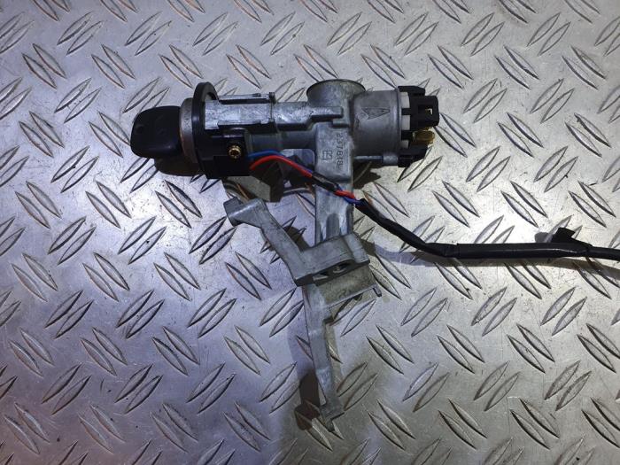 Ignition lock + key Daihatsu Sirion/Storia 1.0 12V - D930063