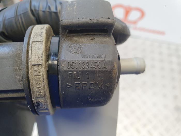 Vacuum valve Volkswagen Passat 2.0 TDI 140 - 051133459A