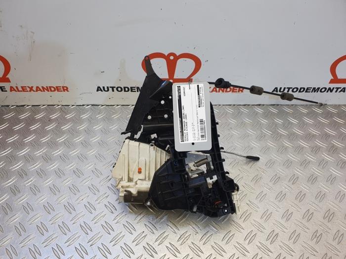 Door lock mechanism 2-door, left Mercedes A 2.0 A-160 CDI 16V 3-Drs ...