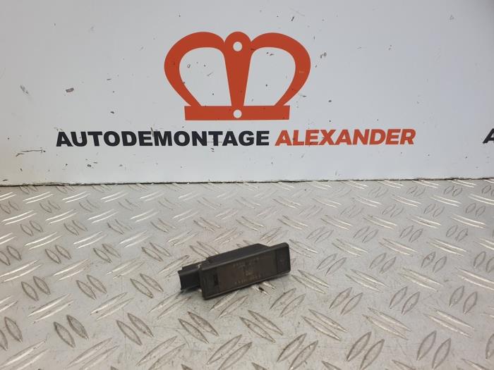 Registration plate light Citroen C3 1.2 VTi 82 12V - 9661480980 ORIGINEEL