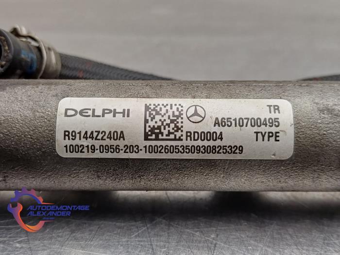 Fuel injector nozzle Mercedes Sprinter 5t 513 CDI 16V - A6510700495 ...