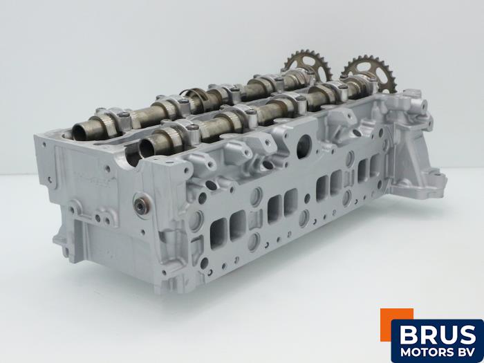 Cylinder head Mercedes E E-200 CDI 16V BlueEfficiency,BlueTEC ...