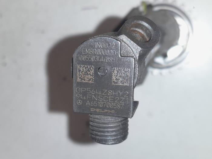 Injector (diesel) Mercedes Sprinter 3,5t 310 CDI 16V - A6510700587 ...