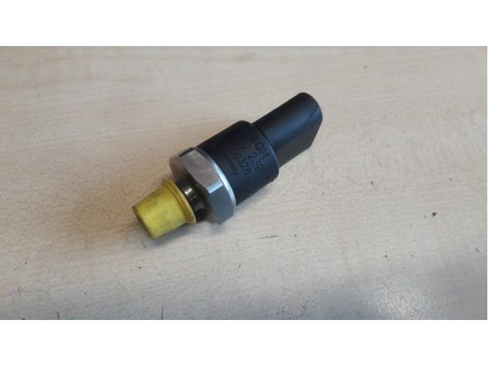 Kraftstoffdruck Sensoren mei oe-nummer 0281002239 Vorrat