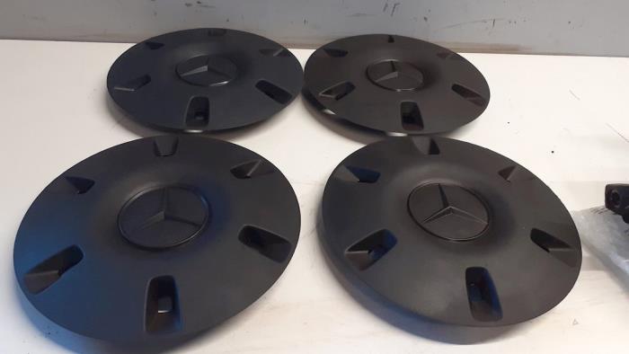 Mercedes Sprinter Ensemble enjoliveur stock | ProxyParts.fr