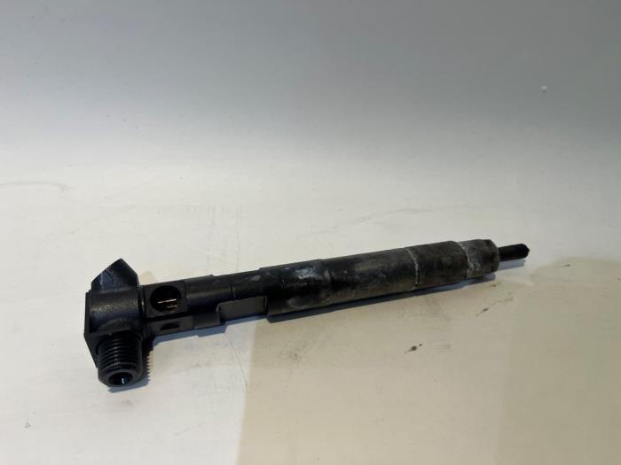 Injector (diesel) Mercedes Sprinter 3,5t 310 CDI 16V - A6510700587 ...