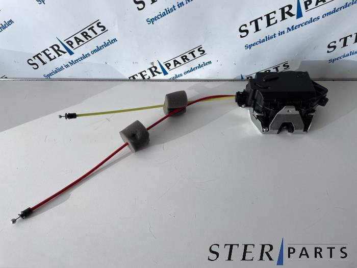 Tailgate lock mechanism Mercedes E Combi 2.2 E-220 CDI 16V - A2117400535