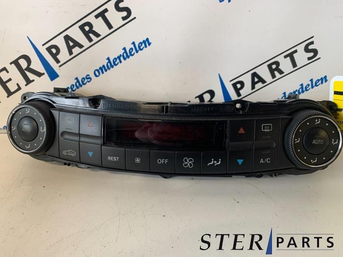 Panneaux de commandes chauffage avec numéro d'article 2118301790 stock