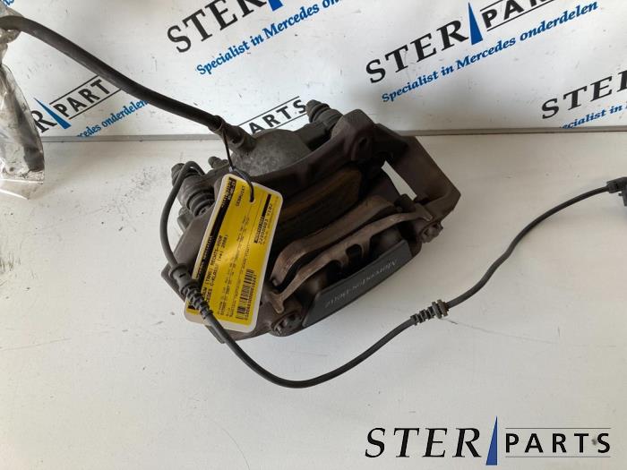 Front brake calliper, right Mercedes C Estate 3.0 C-320 CDI V6 24V ...