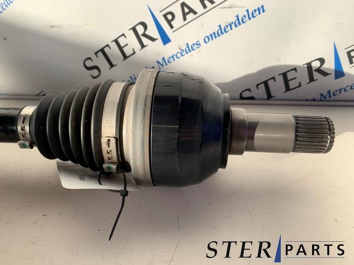 Front drive shaft, left Mercedes CLA 2.0 CLA-220 Turbo 16V Mild Hybrid ...