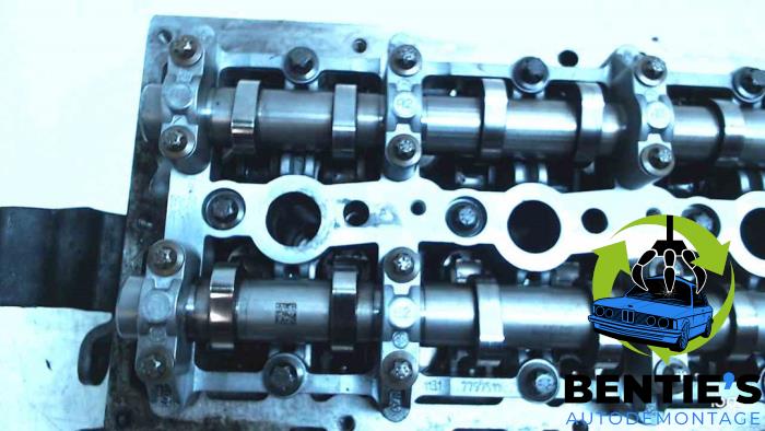 Cylinder head BMW 5 serie Touring 525d 16V - 11127810463 N47D20D