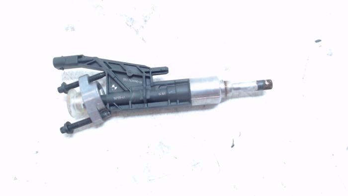 Injector (petrol injection) BMW 5 serie Touring 520i 2.0 TwinPower ...