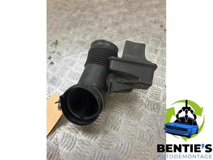 Air intake hose BMW 3 serie 330i 24V - 13717536004