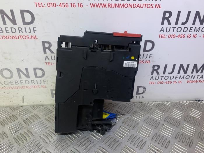Fuse box Mercedes E E-350 CDI, d BlueTEC 3.0 V6 24V - A2075400740 MERCEDES