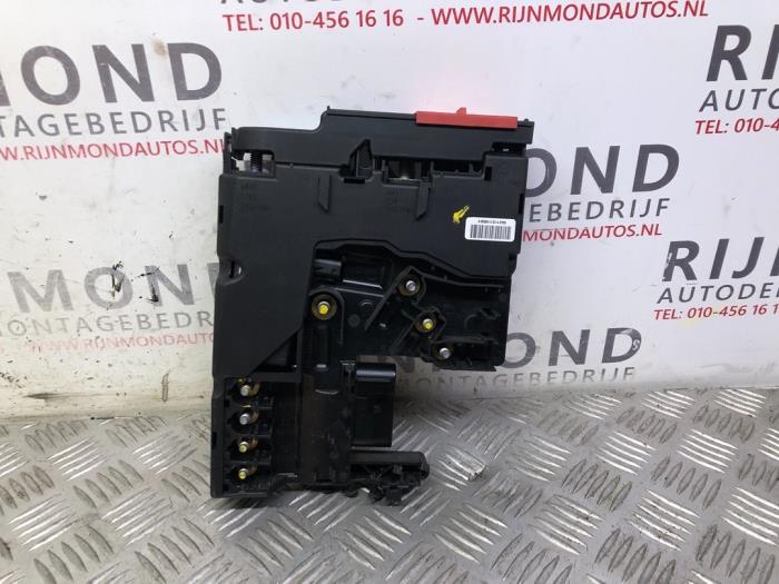 Fuse box Mercedes C 1.8 C-180 CGI 16V BlueEfficiency - A2045402750