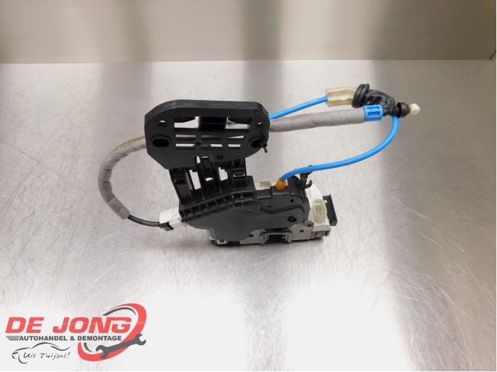 Front door lock mechanism 4-door, right Mercedes CLA 2.2 CLA-220 CDI ...