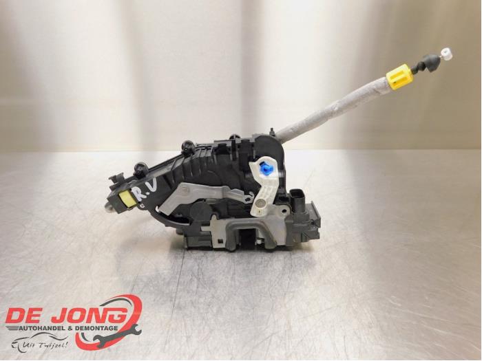 Front door lock mechanism 4-door, right Mercedes E E-220d 2.0 Turbo 16V ...
