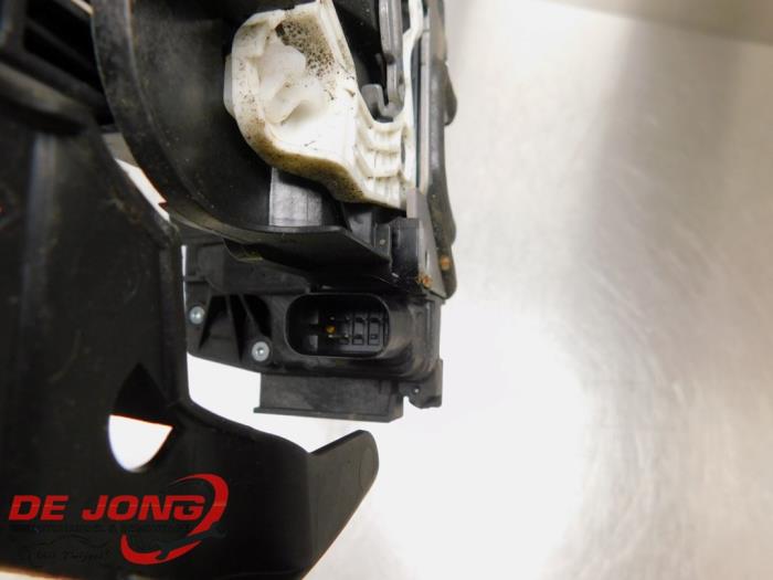 Rear door lock mechanism 4-door, left Mercedes C C-200 1.6 CDI BlueTEC ...