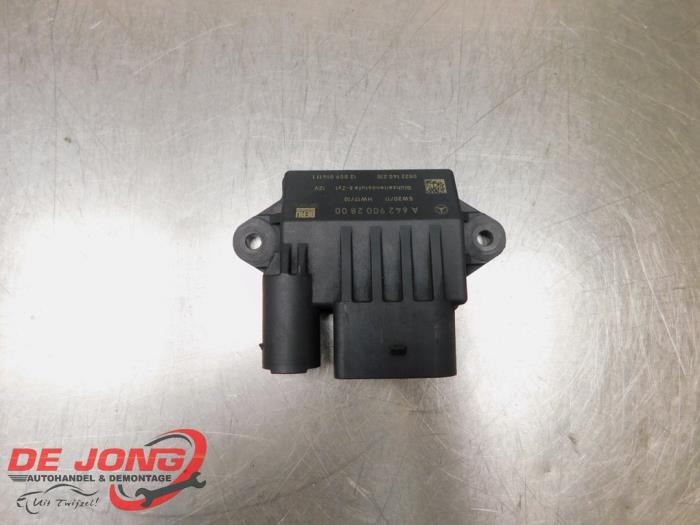 Glow plug relay Mercedes C 3.0 C-320 CDI V6 24V - A6429002800
