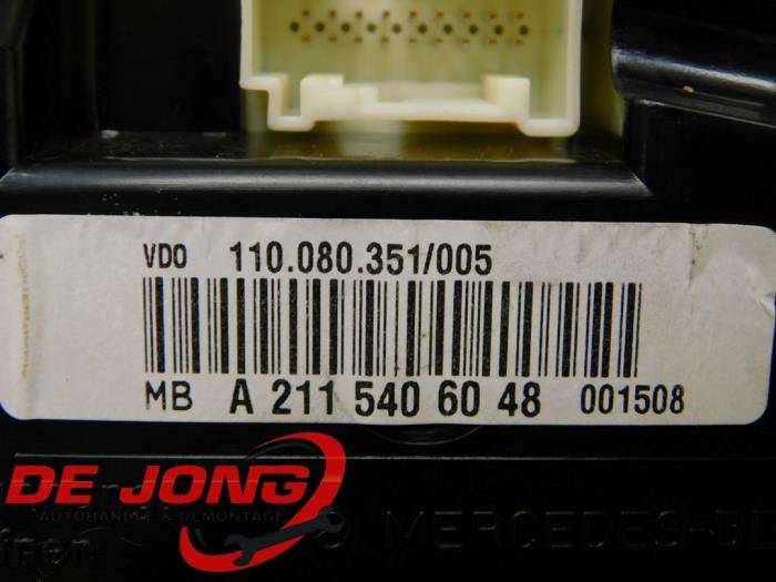 Odometer KM Mercedes E Combi 2.2 E-220 CDI 16V - A2115406048 MERCEDES