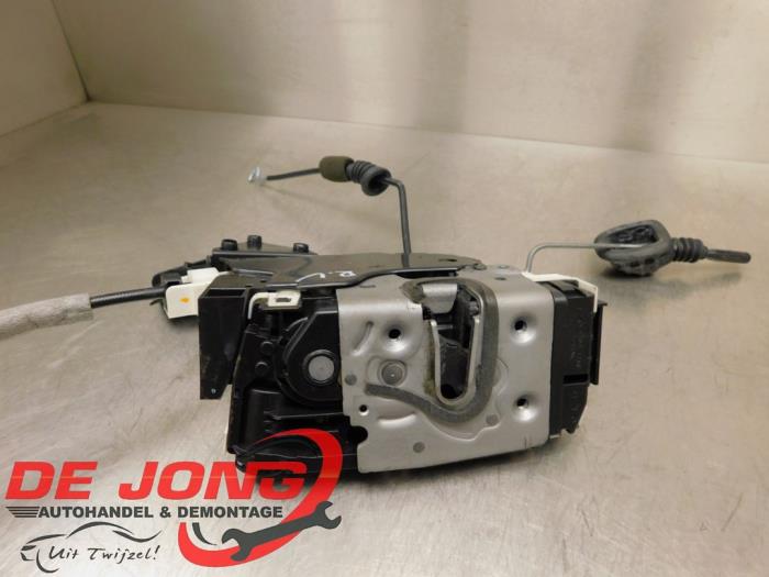 Front door lock mechanism 4-door, right Mercedes C 3.5 C-350 V6 24V ...
