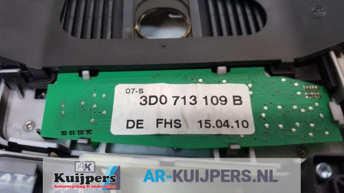 Anzeige Innen Volkswagen Phaeton 3.0 V6 TDI 24V 4Motion - 3D0713109B CEXA