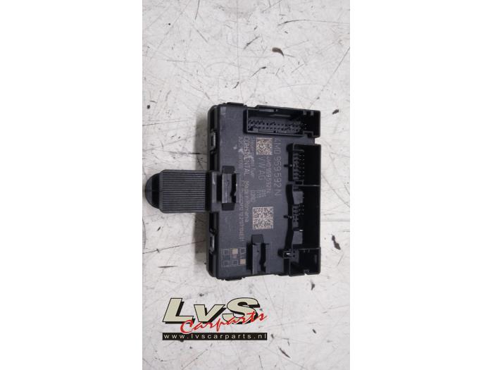 Zentralverriegelung Module mei oe-nummer 4M0959592N Vorrat