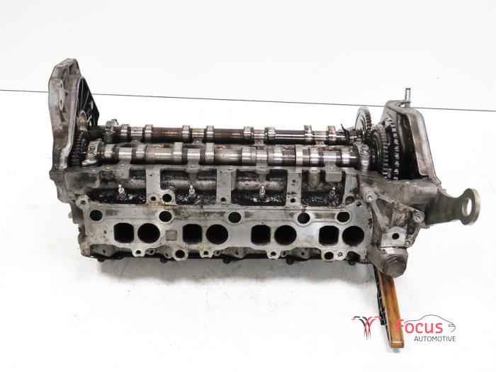 Cylinder head Mercedes B 2.0 B-180 CDI 16V - A6402300465 OM640940
