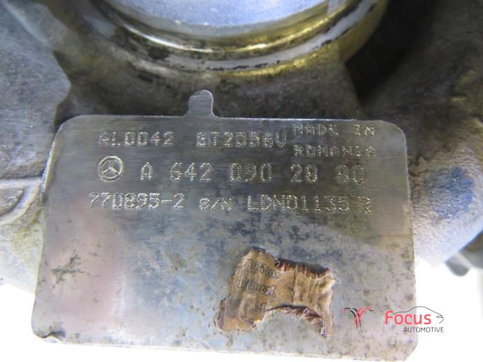 Engine Mercedes C 3.0 C-320 CDI V6 24V - A6420902880 642960
