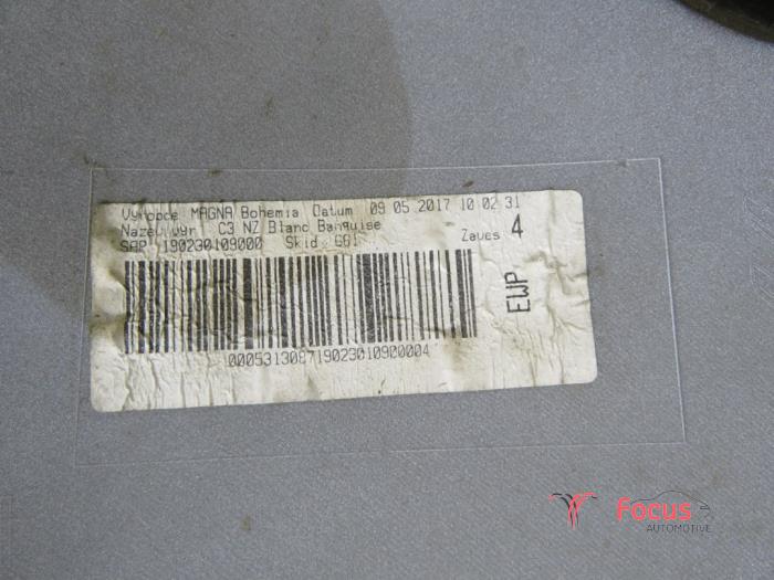 Rear bumper Citroen C3 1.0 Vti 12V PureTech EWP(B) - 1618082980