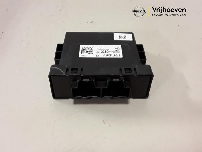 Gateway module Opel Mokka X 1.4 Turbo 16V - 13599318 GM