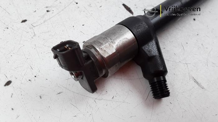 Injector (diesel) Opel Astra K Sports Tourer 1.6 CDTI 110 16V - 55578075 B16DTU DENSO