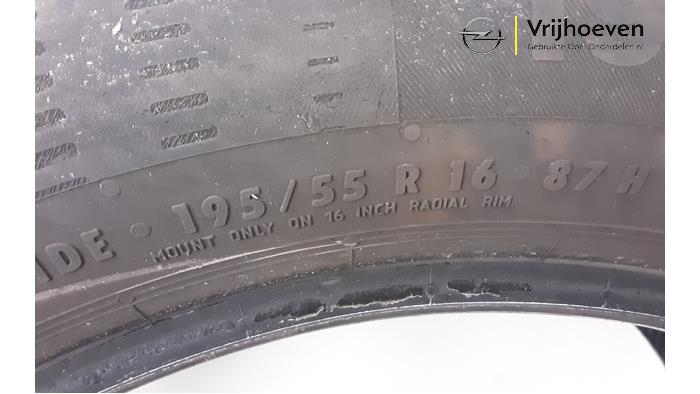 Tyre with tyre size 195/55/16 - 19555R16 CONTINENTAL