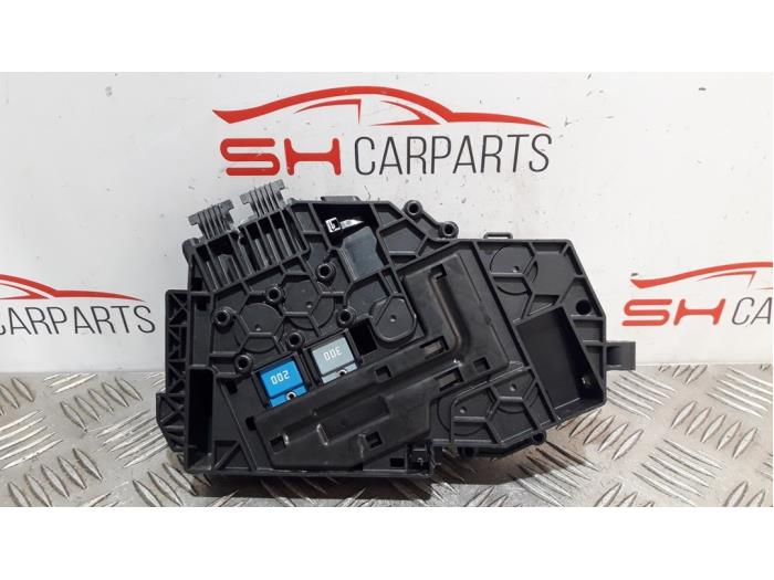 Fuse box Mercedes CLA 1.3 CLA-180 Turbo 16V - A1775404007